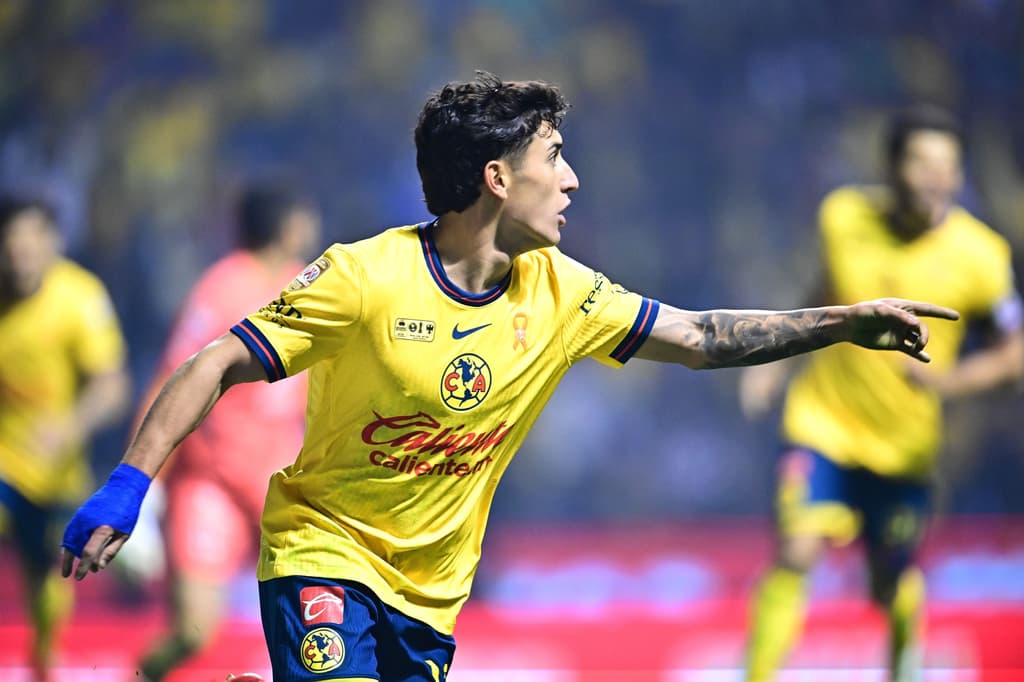 El humilde gesto de Allan Saint-Maximin con su compañero que enamora al ...