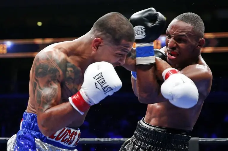 Aarón Martínez sorprendió a Devon Alexander | TUDN Boxeo | TUDN