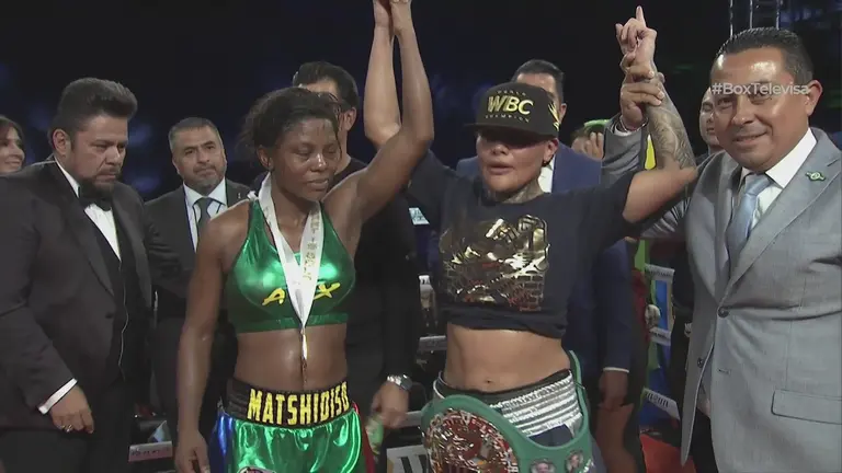Box Televisa: 'Barby' Juárez domina y derrota Mokebisi por la vía del ...