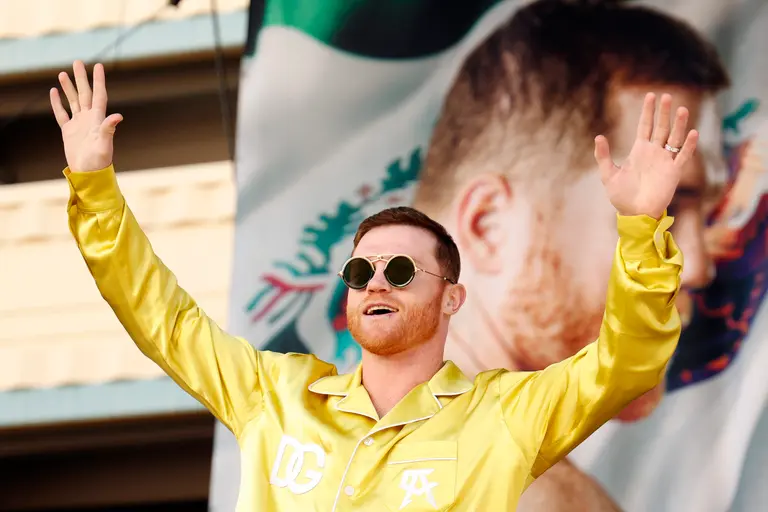 Canelo Álvarez estrena playera y contundente mensaje para Berlanga ...