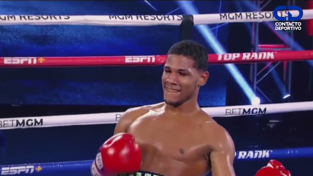 Elvis Rodríguez conquista con su arrollador estilo de boxeo | TUDN ...