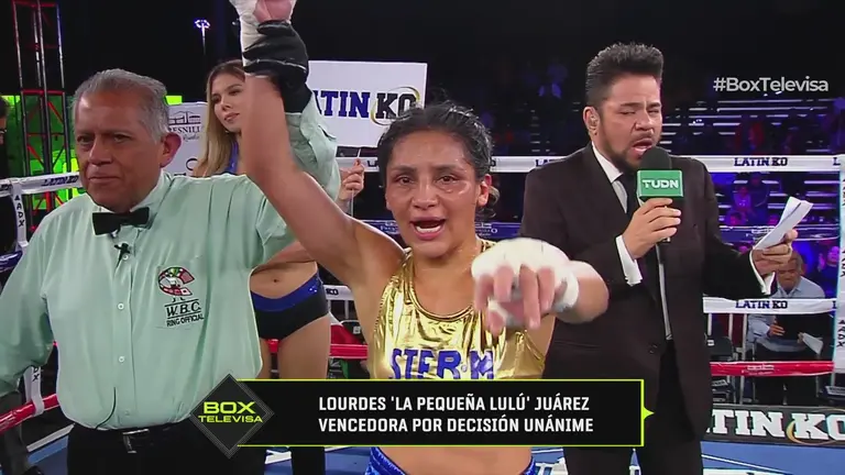 Lourdes Juárez sale con el brazo en alto | TUDN Boxeo | TUDN