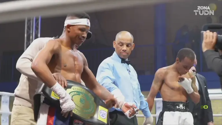 Mzuvukile Magwaca superó una lesión de bala en su pierna | TUDN Boxeo ...