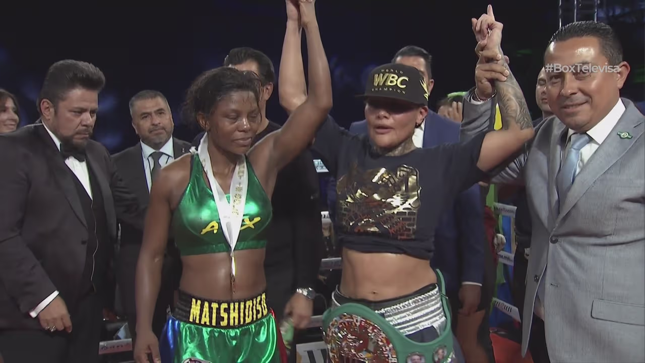 ¡Triunfal regreso de la ‘Barby’ Juárez! Por nocaut técnico | TUDN Boxeo ...