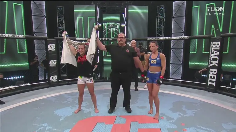 Claire Lopez sorprende y acaba con Camila Rivarola el primer minuto ...