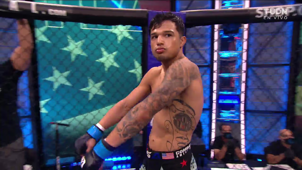 ¡Decisión unánime! Reyes Jr. Cortez acaba con el invicto de Axel Osuna ...