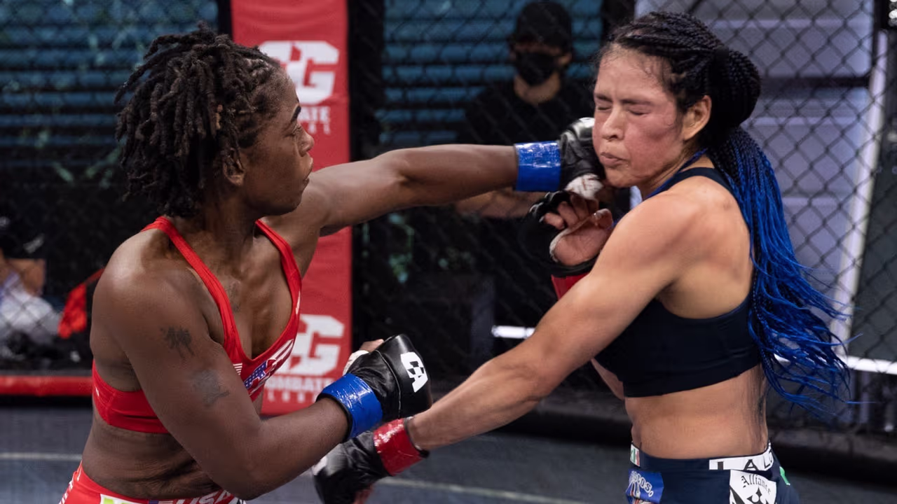 ¡Silenciaron a 'La Loba'! Chantel Coates dominó a Lucero Acosta | TUDN ...