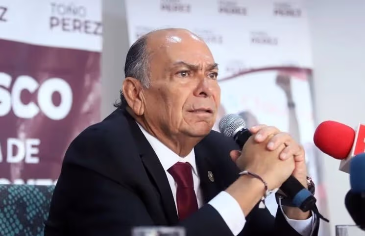 Antonio Pérez, papá de Checo Pérez, queda fuera de lucha para ...