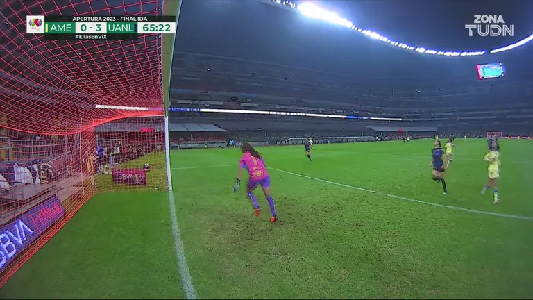 América sigue intentando, pero el balón se niega a convertirse en gol ...