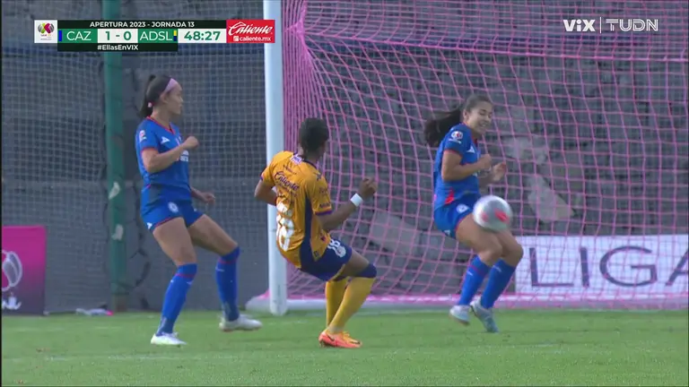 ¿Era mano? Las jugadoras de San Luis pedían mano de Jazmín Castañón ...