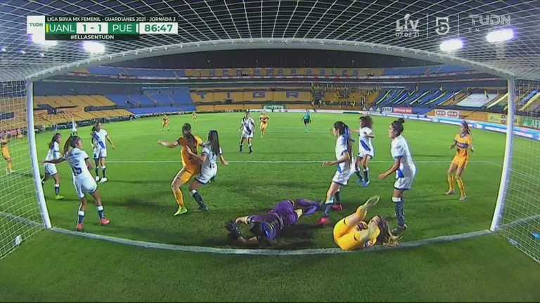 Otra vez Brissa Rangel le roba el gol a Katty Martínez | TUDN Liga MX ...