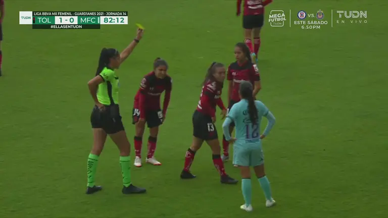 ¡Se quedan en desventaja! Laura Parra se va expulsada tras un entradón ...