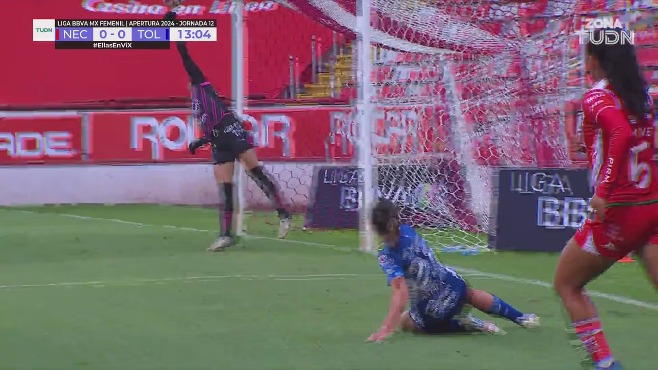 ¡Valeria Martínez vuela y apaga el peligro en su arco! | TUDN Liga MX ...
