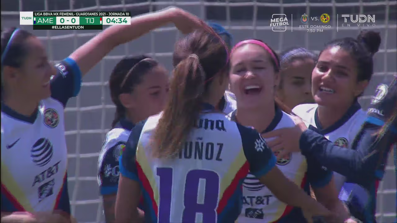 ¡Ya lo gana América! Mayra Pelayo abre el marcador 1-0 con cabezazo ...