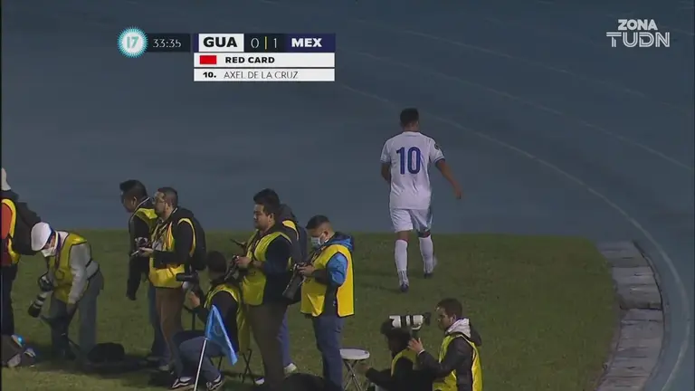 ¡A bañar muy temprano! Axel de la Cruz deja a Guatemala con uno menos ...