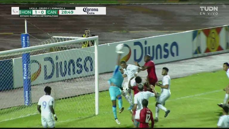 Bubba’ también sabe volar! López aleja el peligro con lance a una mano ...