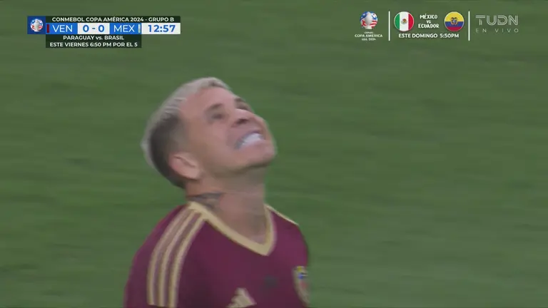 Error en defensa de México y Soteldo busca el tiro con chanfle | TUDN ...