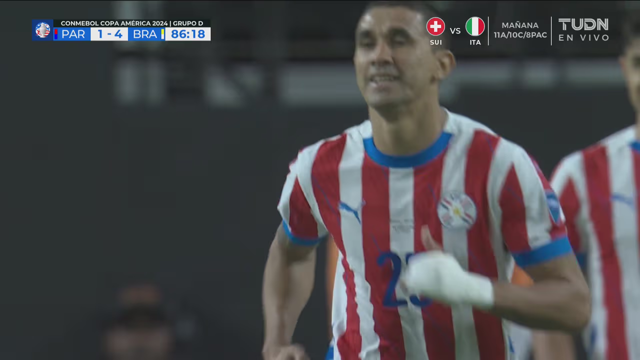 ¡Se acercó Paraguay con gol, pero se lo anulan por offside! | TUDN Copa ...