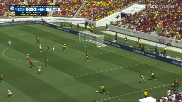 ¡TIRO ATAJADO! disparo por John Yeboah. | TUDN Copa América | TUDN