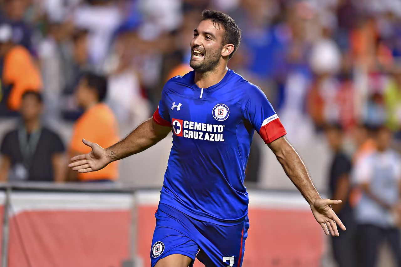 En fotos: Cruz Azul sigue en racha al vencer a Zacatepec y es de líder ...