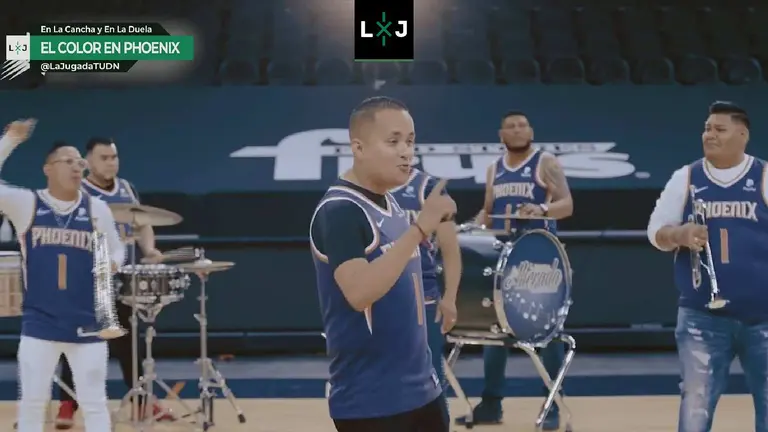 Color | Banda La Alterada, de la duela de Suns a darle serenata al Tri ...