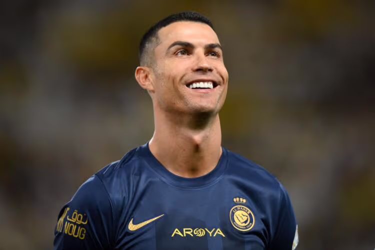Dan detalles de multimillonaria mansión que construye CR7 en Portugal ...