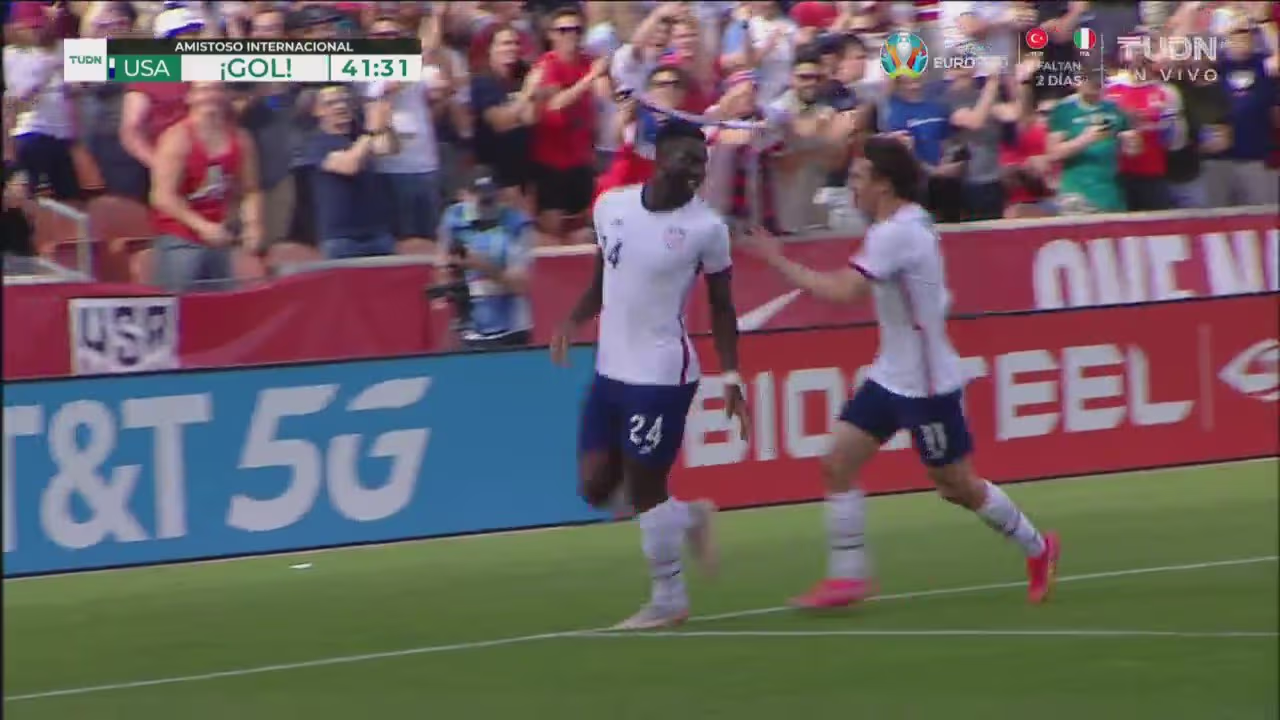 ¡Hace su primer gol con el Team USA! Dike marca el 2-0 ante Costa Rica ...