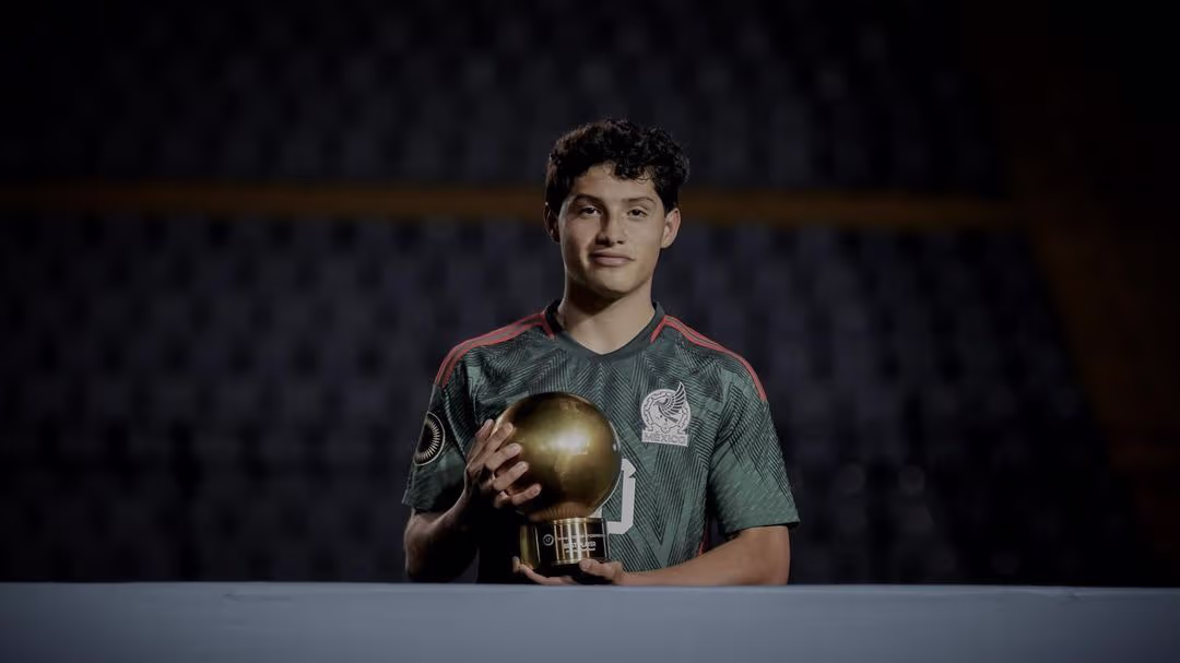 Gael Álvarez, juvenil mexicano, a prueba con el Feyenoord de Santi ...