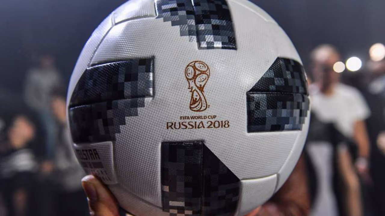 Este es el Telstar 18, el balón con el que se jugará el Mundial de ...