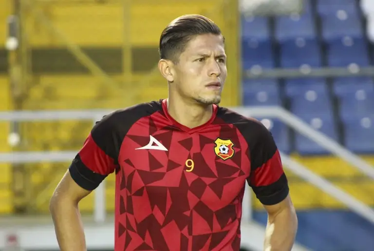 Exdelantero de Chivas brilla y es el líder de goleo en Costa Rica ...