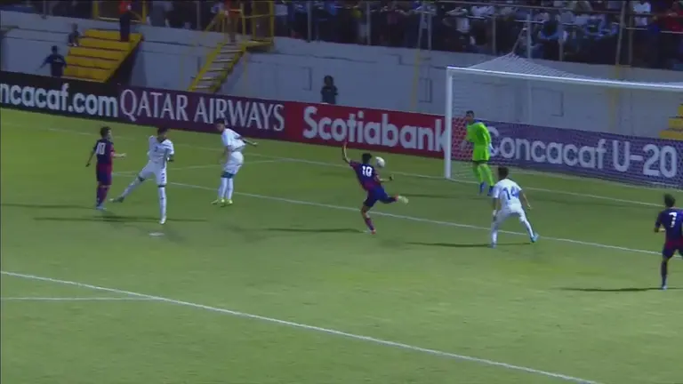 ¡Gol a lo Zlatan! Taconazo de Alejandro Alvarado Jr. para el 2-0 | TUDN ...