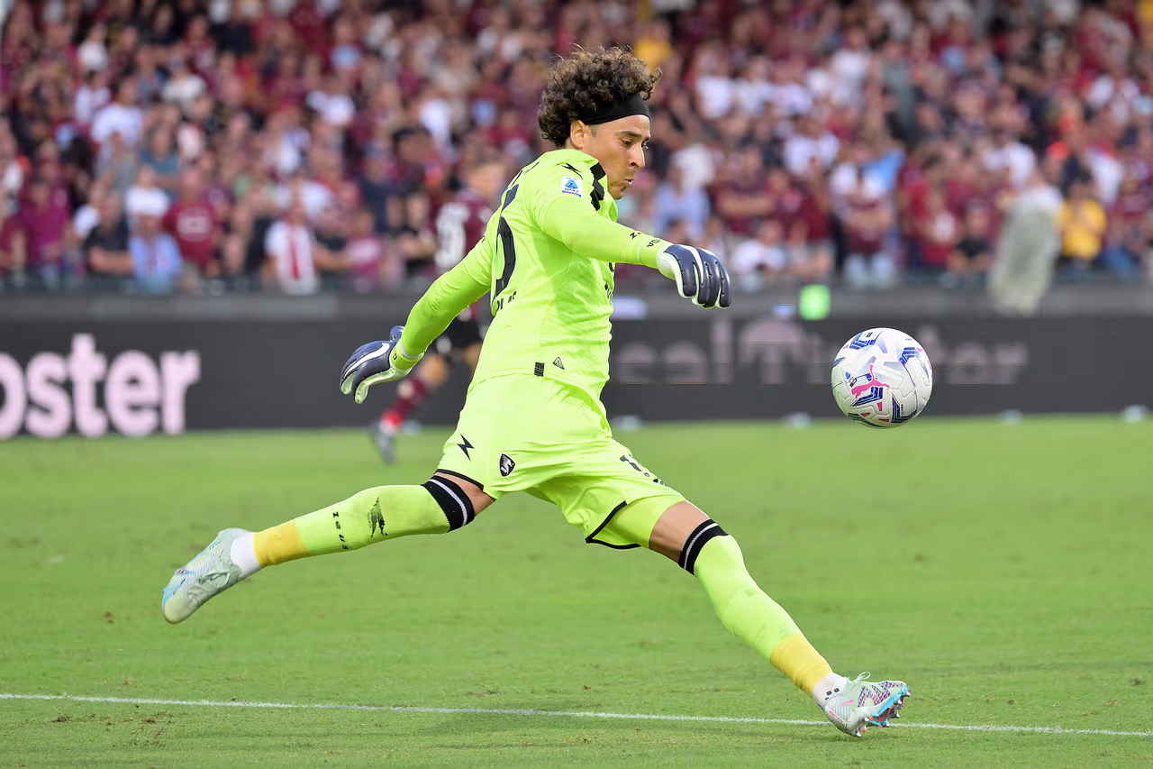 Guillermo Ochoa es el futbolista mexicano mejor calificado en el EA ...