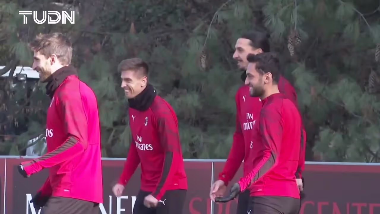 ¡Hay ‘diablo’ para rato en el AC Milan! | TUDN Fútbol | TUDN