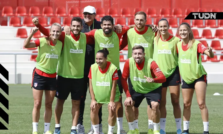 Héctor Herrera y Charlyn Corral juegan juntos en el Atlético de Madrid ...