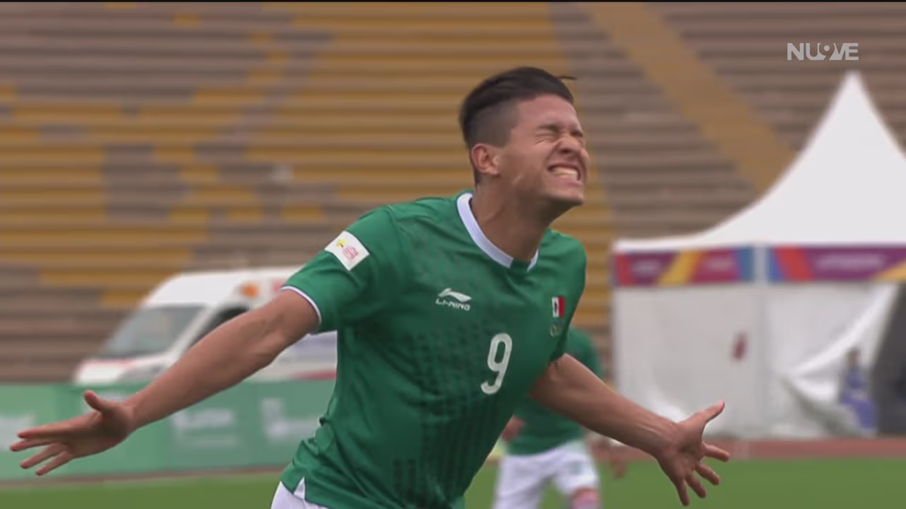 Jesús Godínez tiene su revancha y le da el gol del triunfo a México ...