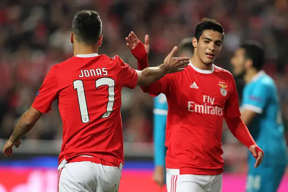 Jonas podría llegar al Barcelona y ayudar a Raúl Jiménez en el Benfica ...