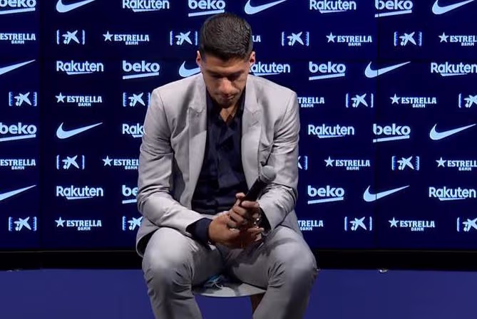 Luis Suárez llora en su despedida del Barça y lanza última 'indirecta ...