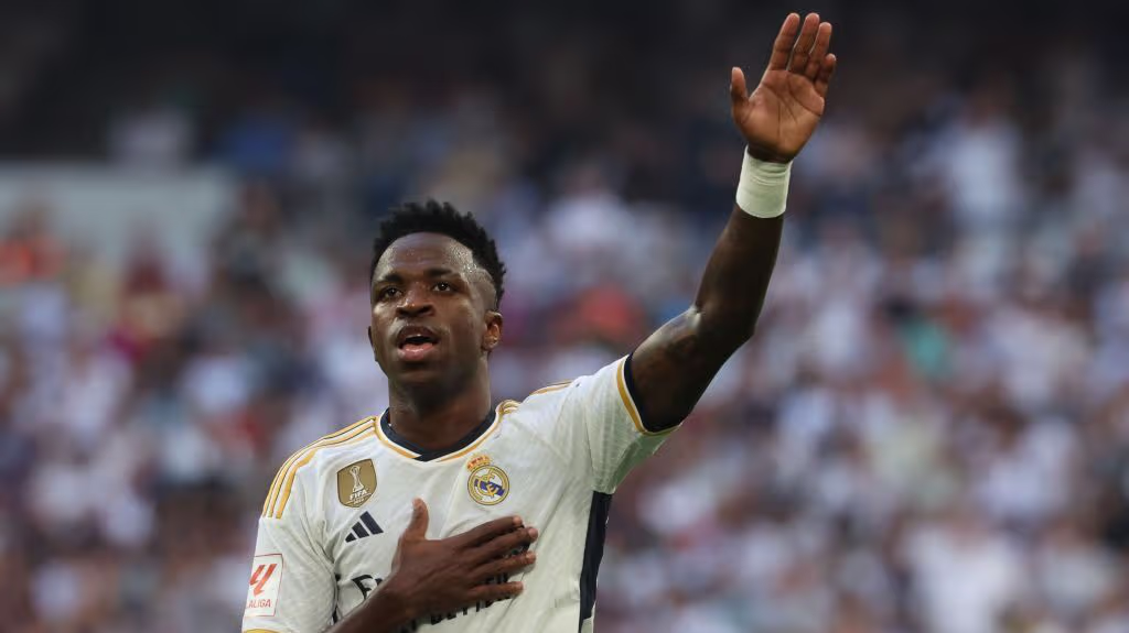 ¡Sigue de blanco! Vinícius amplió su contrato con el Real Madrid | TUDN ...