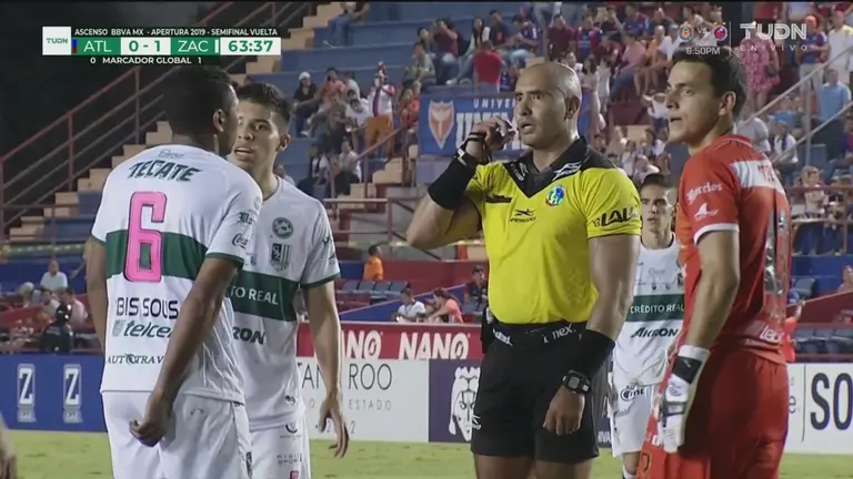 Atlante vs Zacatepec: Disparo de Serge Njoh, parecía pegarle de rebote ...