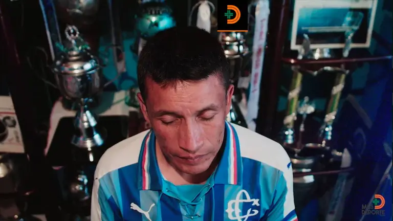 Aficionado de Chivas es técnico pese a perder el 95% de la vista | TUDN ...