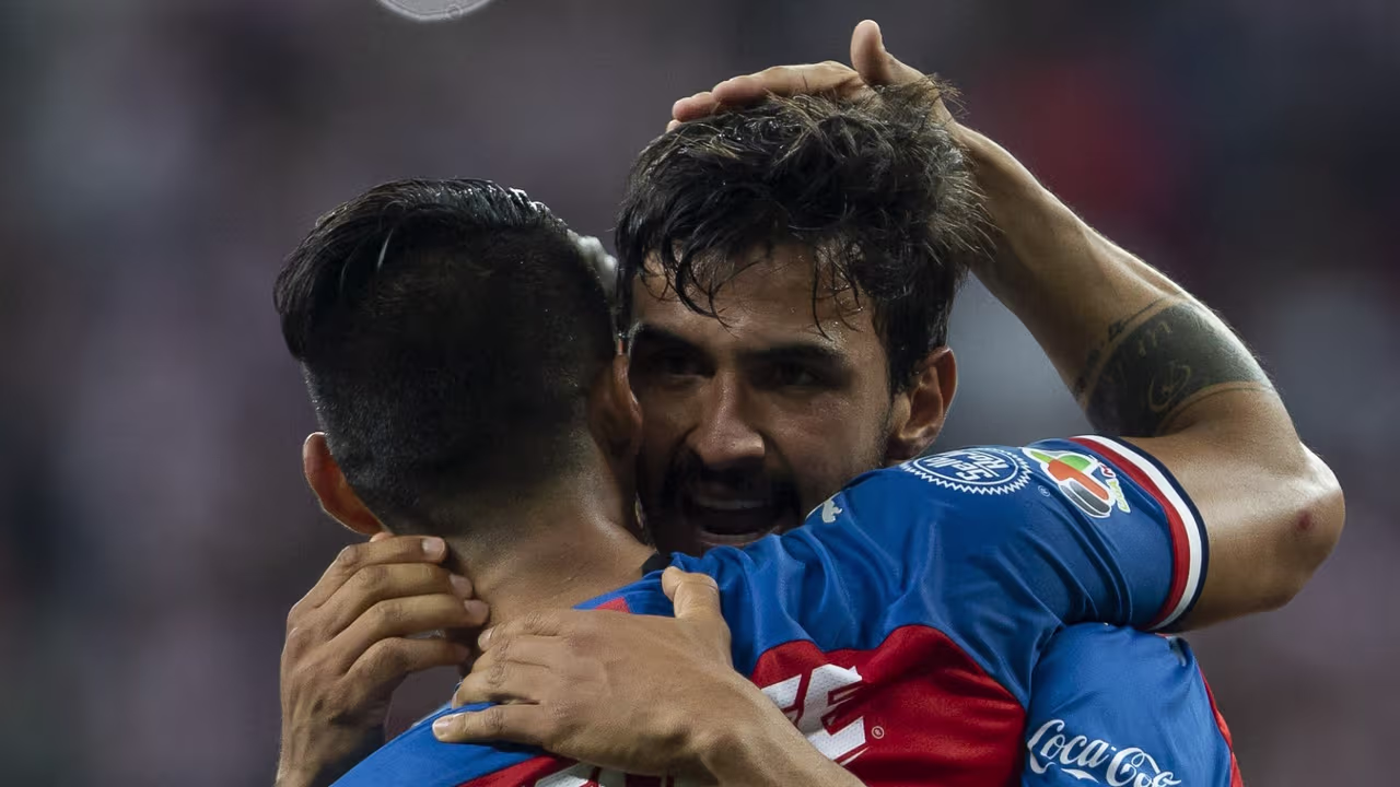 Alanís se confiesa sobre el estilo de Pulido en los penales | TUDN Liga ...