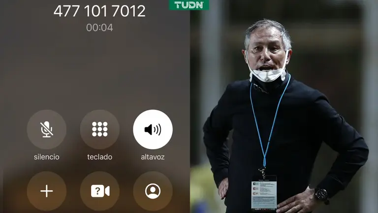 Ariel Holan informa por teléfono a aficionados del León que es el nuevo ...
