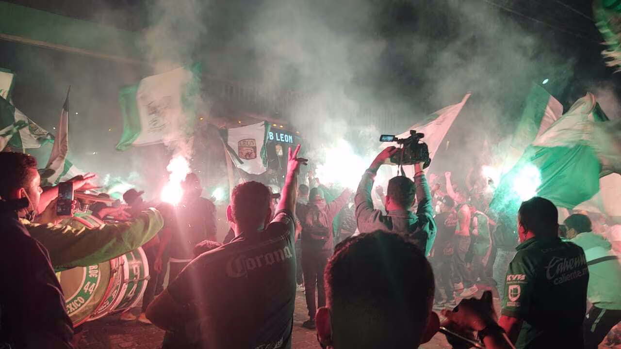 Así celebró la afición de León el pase a la final del Guard1anes 2020 ...