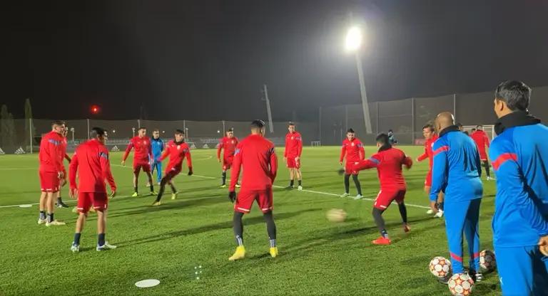 Chivas llega a España y entrena en instalaciones del Real Madrid para ...