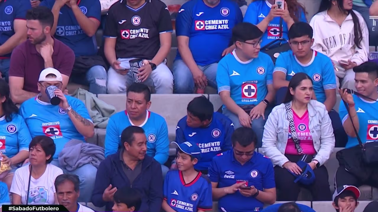 ¡Cruz Azul no consigue anotar! Los fans celestes se aburren | TUDN Liga ...