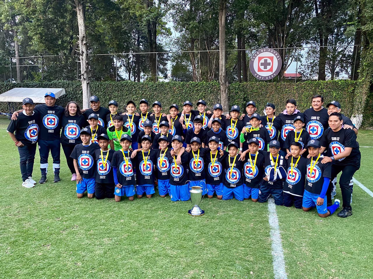 Cruz Azul Sub-12 es campeón con hijo de Jesús Corona en la portería ...