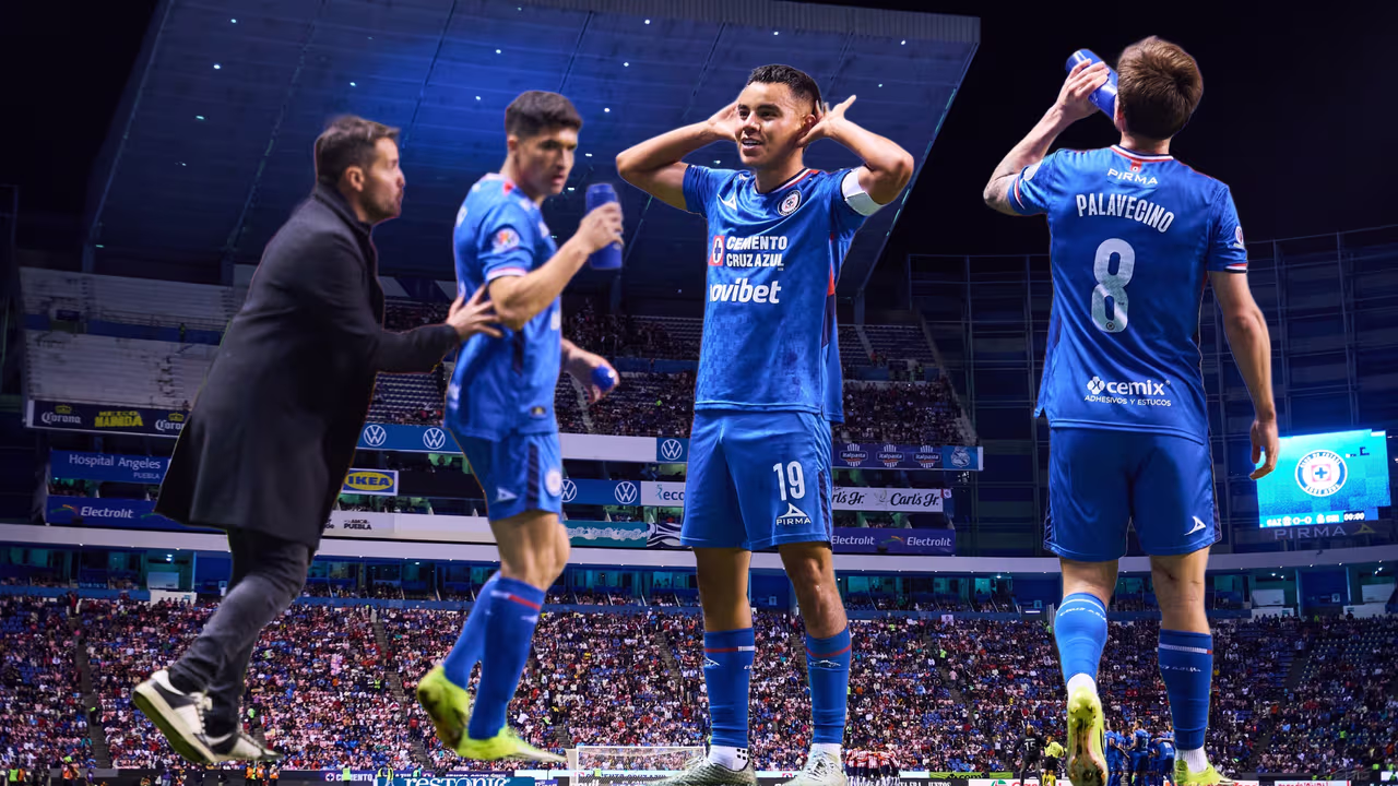 Cruz Azul vs. Chivas: gol de Charly Rodríguez y festejo a lo Chicharito ...