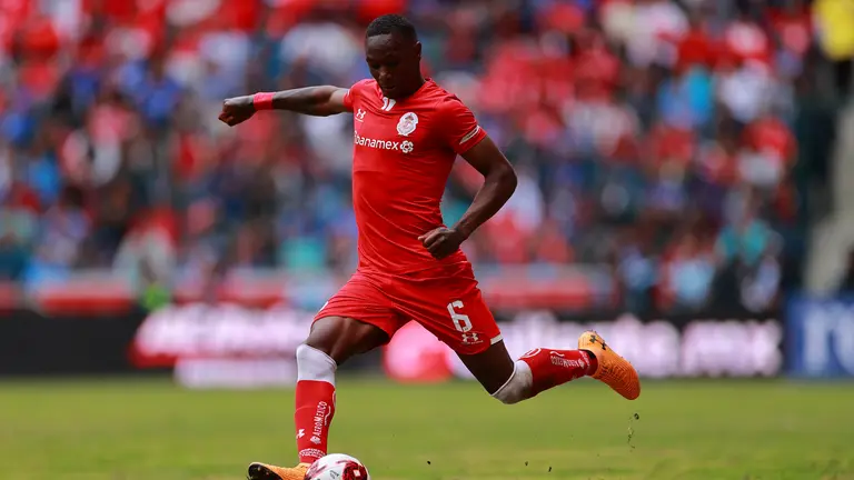 El ecuatoriano Anibal Chalá regresa a la Liga MX para reforzar la ...