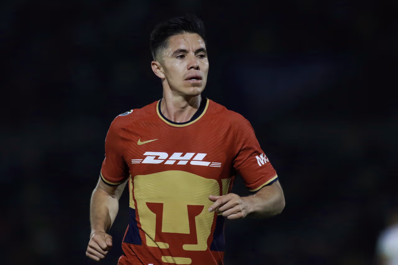 Efraín 'Chispa' Velarde anuncia su retiro del futbol con especial ...