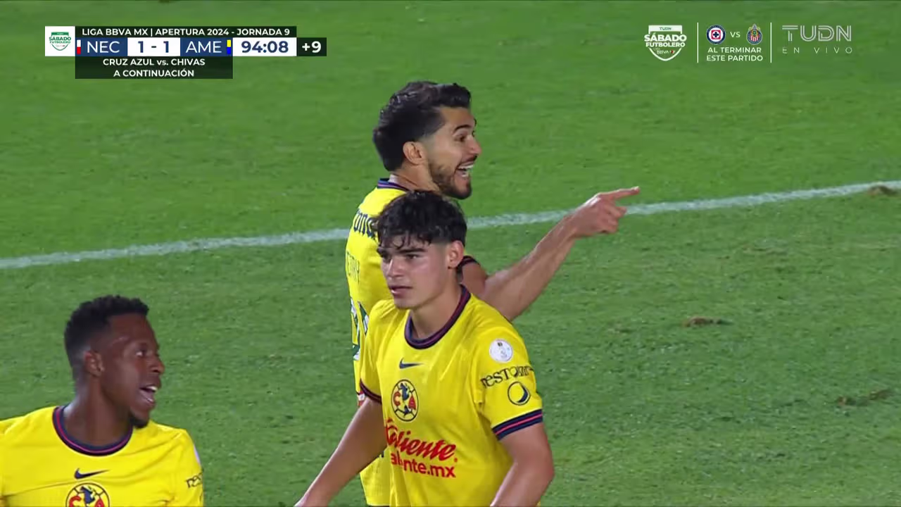 ¡Gol de América! Henry Martín empuja el rechace para el empate | TUDN ...